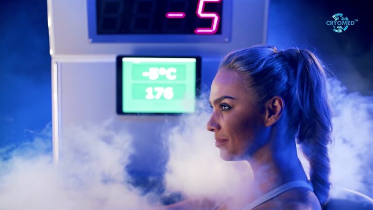 Portable cryotherapy machine for localized cryotherapy directly from ...